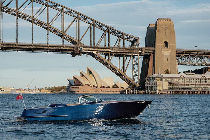 Private Guided Luxury Cruise on Sydney Harbour Tour - A Luxurious Perspective on Sydney Harbour