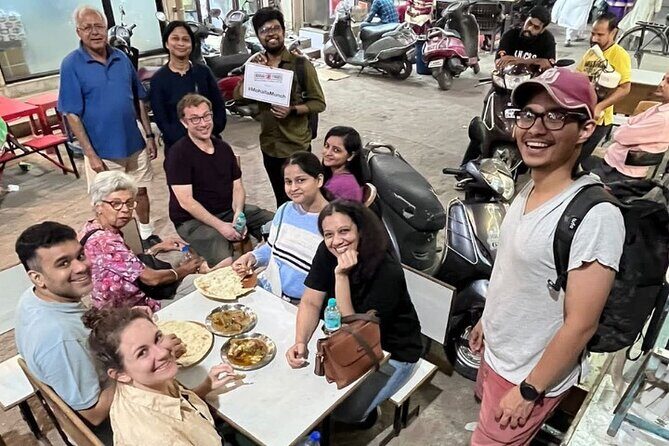 Private Guided Non-Veg Street Food Walking Tour in Muslim Quarter - Exploring the Muslim Quarter: A Detailed Look