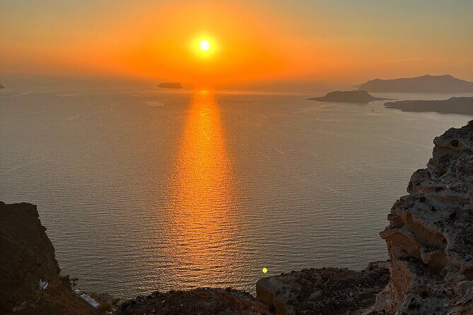 Private Guided Tour around Santorini with Uncrowded Sunset - Who Is This Tour Best For?