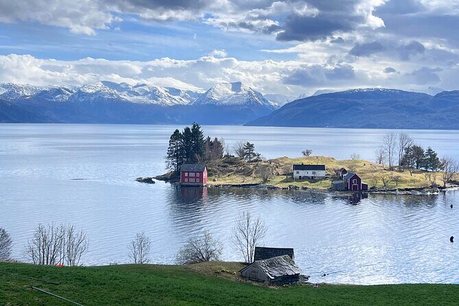 Private Guided Tour of Bergen and the Best of Norwegian Fjords - An Intimate Tour from Bergen to Fjord Landscapes