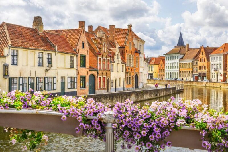 Private Guided Tour of Bruges Iconic Sites & Chocolate - The Experience of a Guided Tour