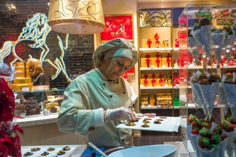 Private Guided Tour of Bruges Iconic Sites & Chocolate - Summary: Is It Worth It?