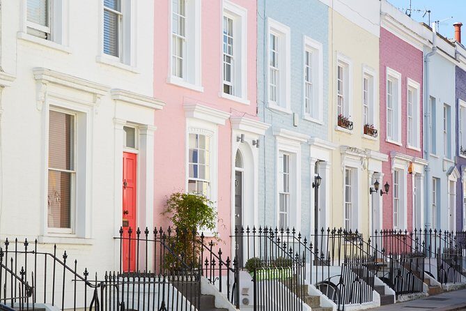 Private Guided Tour of Historic Chelsea - The Fairytale-Inspired Chelsea Bridge and Riverside Views