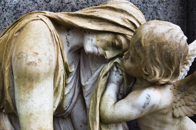 Private guided tour of the historic south cemetery in Leipzig - The Experience and Its Value