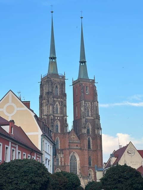 Private guided tour of Wroclaw (FREE photos after the tour) - Discover Wroclaw’s Heart: Starting at the Market Square