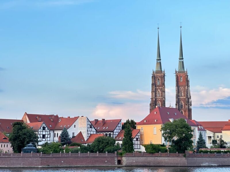 Private guided tour of Wroclaw (FREE photos after the tour) - Gothic Grandeur at Elisabeth Church
