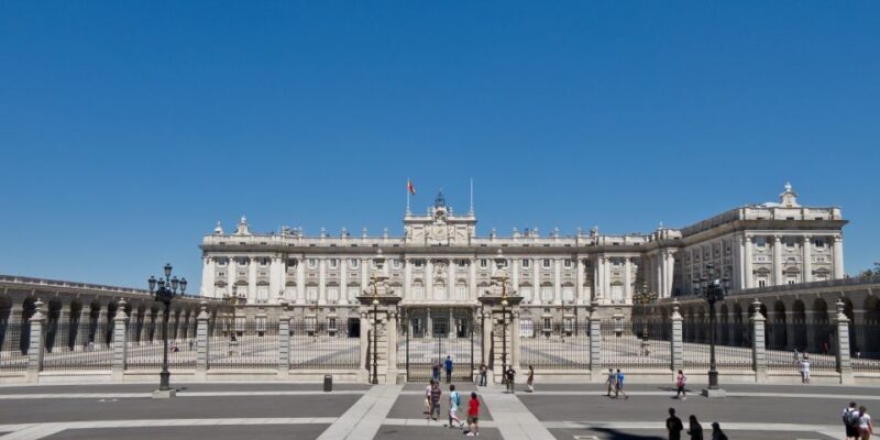 Private guided tour Royal Palace & Royal Collections Gallery - Final Thoughts