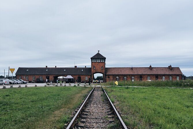 Private Guided Tour to Auschwitz & Birkenau from Krakow - Why This Tour Stands Out