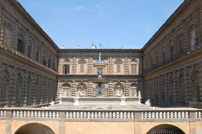 Private guided tour to Palazzo Pitti - Introduction