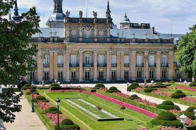 Private Guided Tour with Admission to La Granja and Fabrica de Vidrio - In-Depth Look at the Experience