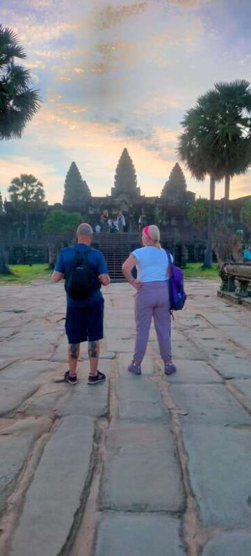 Private Guided Tours From Angkor Wat Sunrise To Banteay Srei - Key Points