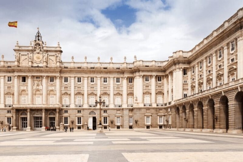 Private Guided Walking Tour in Madrid - The Overall Experience and What Travelers Say