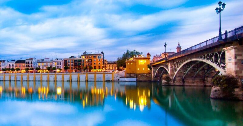 Private Guided Walking Tour in Seville (1h tapas tour) - Exploring Seville on a Private Guided Walking Tour with Tapas