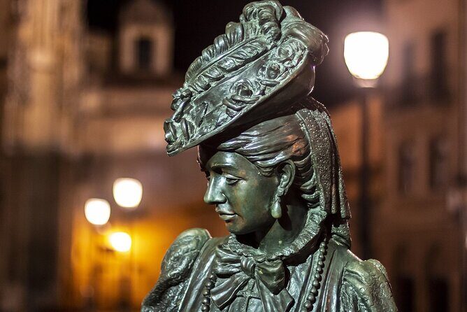 Private Guided Walking Tour of Oviedo Old Town - Key Points