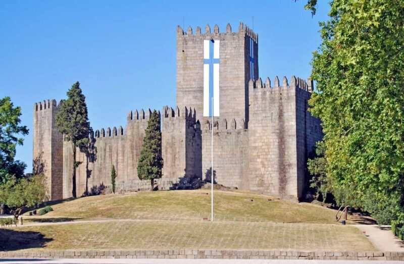 Private Guimarães & Braga Experience:From Porto All-Included - FAQ