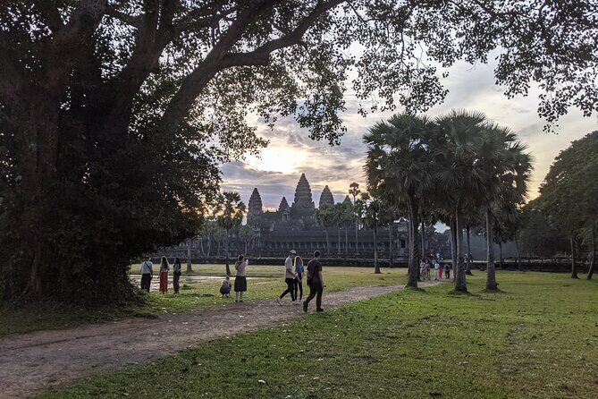 Private Haft Day Angkor Wat Temple Tour - FAQ