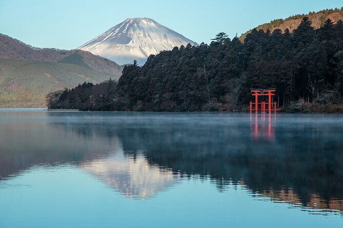 Private Hakone Half-day Tour with Hotel Pickup and Japanese guide - Lake Ashi: Scenic Views and a Peaceful Stroll