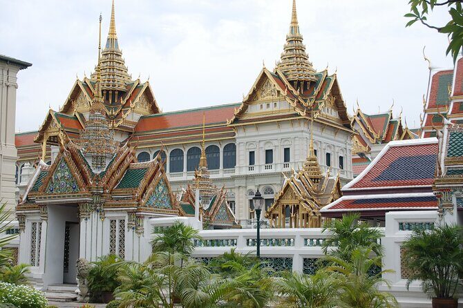 Private Half Day 4 Hours Bangkok City Tour - Wat Pho: The Reclining Buddha and Traditional Thai Medicine