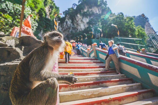 Private Half-Day Batu Caves and Cutural Tour in Kuala Lumpur - Admiring the Chinese Heritage at Thean Hou Temple