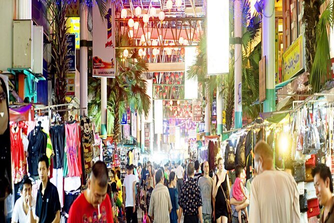 Private Half-Day Batu Caves and Cutural Tour in Kuala Lumpur - Visiting the National Mosque (Masjid Negara)