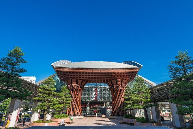 Private Half-Day Kanazawa Walking Tour and Historical Photo Spot - Exploring the Highlights of Kanazawa: What the Tour Offers