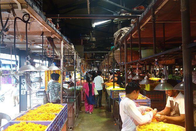 Private Half-Day Mumbai Sightseeing Tour by Public Transportation - Frequently Asked Questions