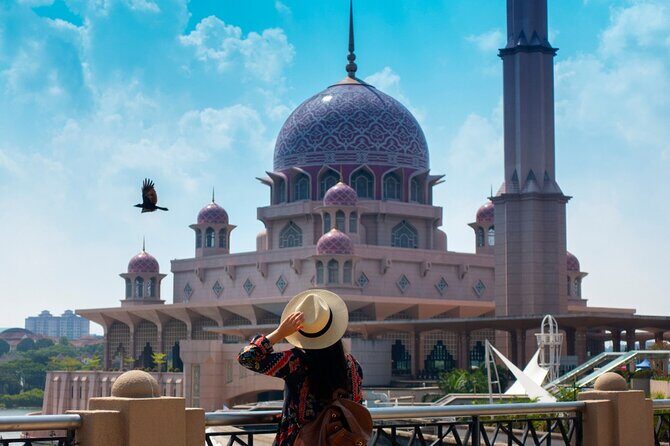 Private Half Day Putrajaya Tour with Lake Cruise Experience - Who Will Appreciate This Tour?