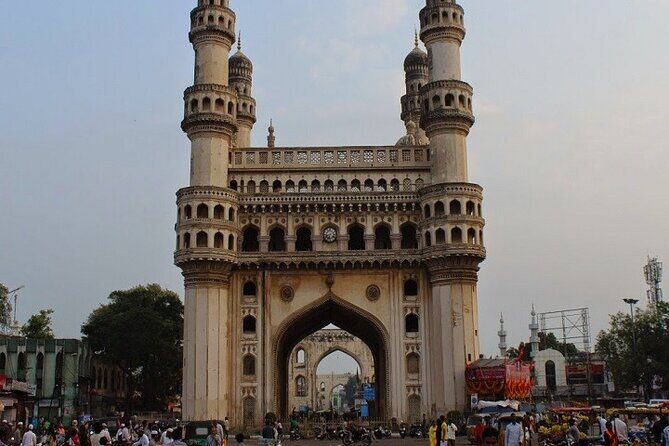 Private Half Day Tour: Dinner cruise, Old city shopping ride & Laser show - Key Points