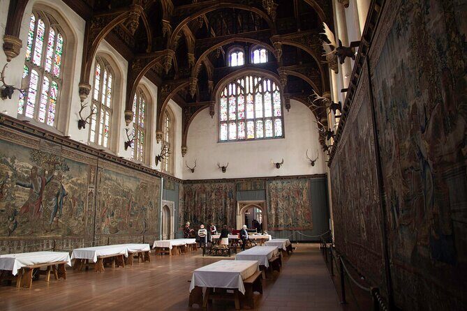 Private Half-Day Tour of Hampton Court - An Elegant Shortcut to Hampton Court