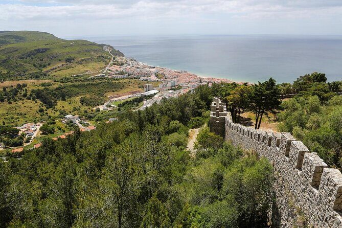 Private half-day tour of Sesimbra and Arrábida - Visiting Castelo de Sesimbra: A Fortress with a View