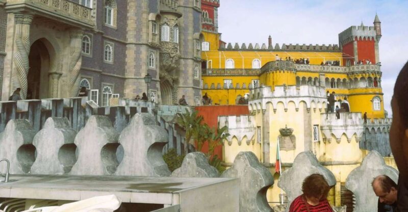 Private Half Day tour Sintra Pena Palace & Initiantion Well - A Quick Introduction to the Sintra Half-Day Tour