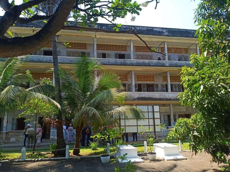 Private Half Day Trip to Genocidal Museum & Killing Field - A Closer Look at the Experience