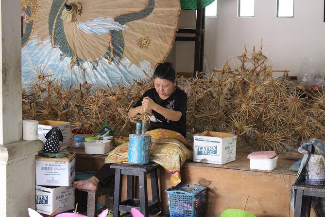 Private halfday - soak yourself in Thai traditional handicraft world! - Key Points