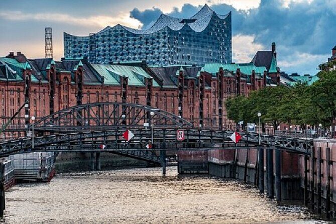 Private Hamburg rickshaw tour for 2 people - Logistics and Practical Details