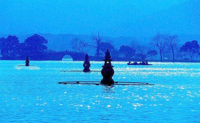 Private Hangzhou Classic City Tour with Authentic Lunch - Key Points