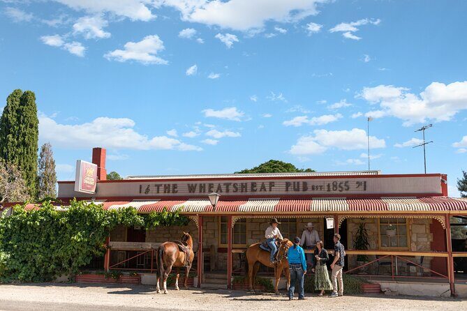 Private Helicopter Outback Pub Tour with Lunch - Aerial and Authentic: The Private Helicopter Outback Pub Tour with Lunch