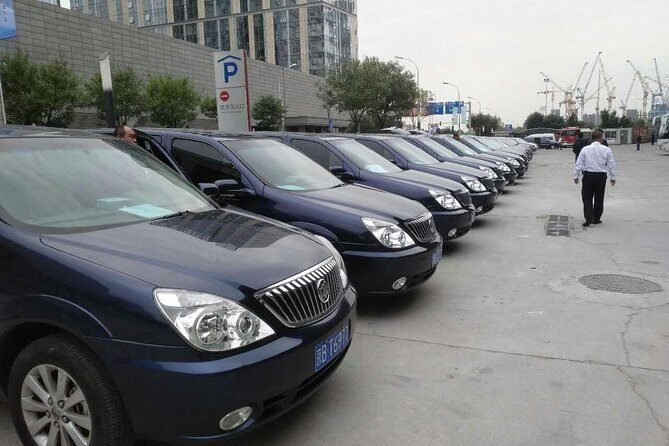 Private high-end made-to-measure airport pick up & drop off VIP service - An Inside Look at the VIP Service