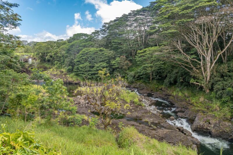 Private Hilo Cruise Special - Waterfalls and Volcanoes - An In-Depth Look at This Big Island Tour