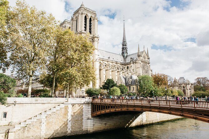 Private Historical Tour of Notre Dame - Back of the Cathedral and Gothic Grandeur
