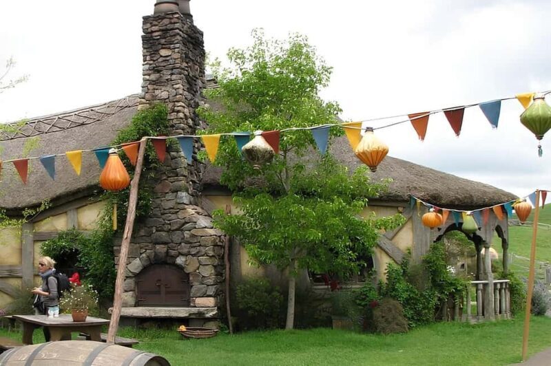 Private Hobbiton & BlueSprings & Redwood forest fromAuckland - The Practical Aspects and How They Enhance Your Experience