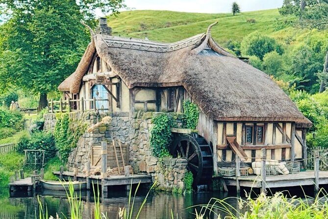 Private Hobbiton Movie Set and Rotorua Day Trip from Auckland - FAQ