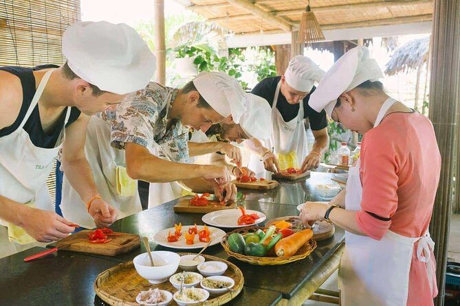 Private HoiAn Ancient Town Night Market Street food tour by Night - Final Thoughts