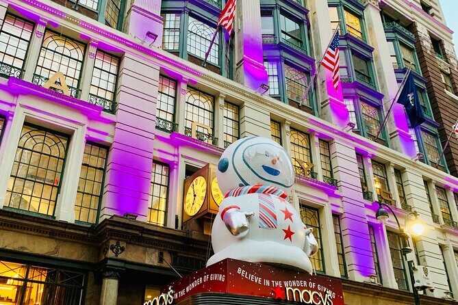 Private Holiday Movie Sites and City Lights Guided Tour - Is It Worth the Cost?