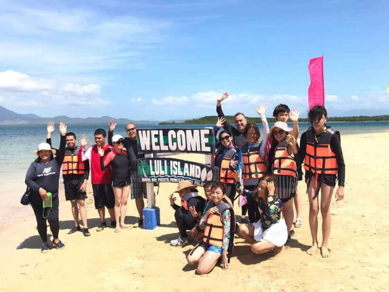 Private Honda Bay Tour for 2 Persons - Dining and Amenities