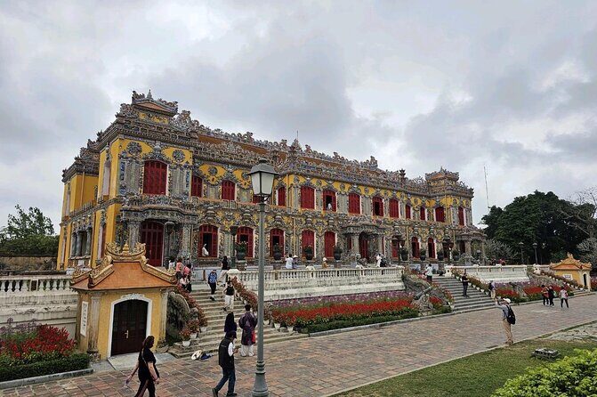 Private Hue City Tour with Hai Van Pass From Hoi An or Da Nang - Key Points