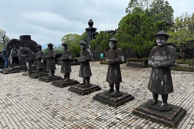 Private Hue City Tour with Hai Van Pass From Hoi An or Da Nang - Thien Mu Pagoda: A Cultural Symbol
