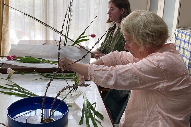 Private Ikebana Experience and Tea at a Cozy Place - Optional Visit to Arimatsu