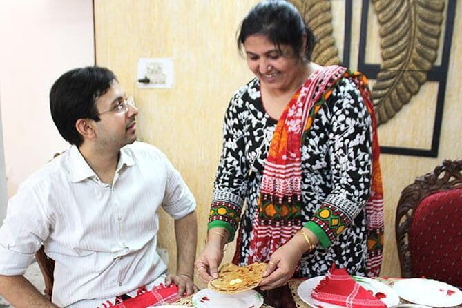Private Indian Cooking Demonstration and In-Home Meal Minutes from the Taj Mahal - An In-Depth Look at the Experience