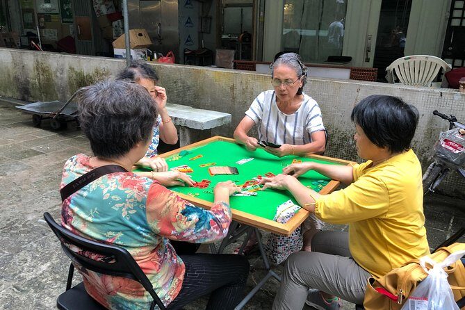 Private Introduction to Hong Kong Walking Tour - Exploring the Itinerary: What You’ll See and Do