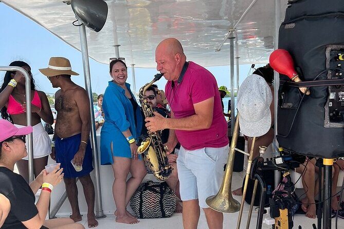 Private Isla Mujeres Sailing Catamaran Tour with Transportation - Setting Sail from Cancun to Isla Mujeres